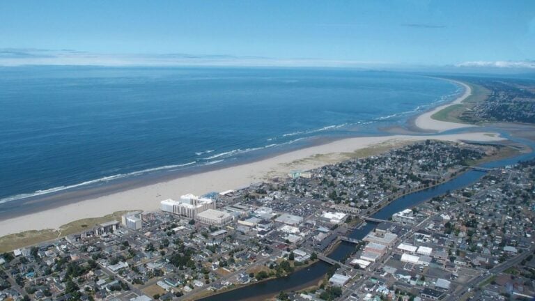 Complete Travel Guide to Seaside, Oregon