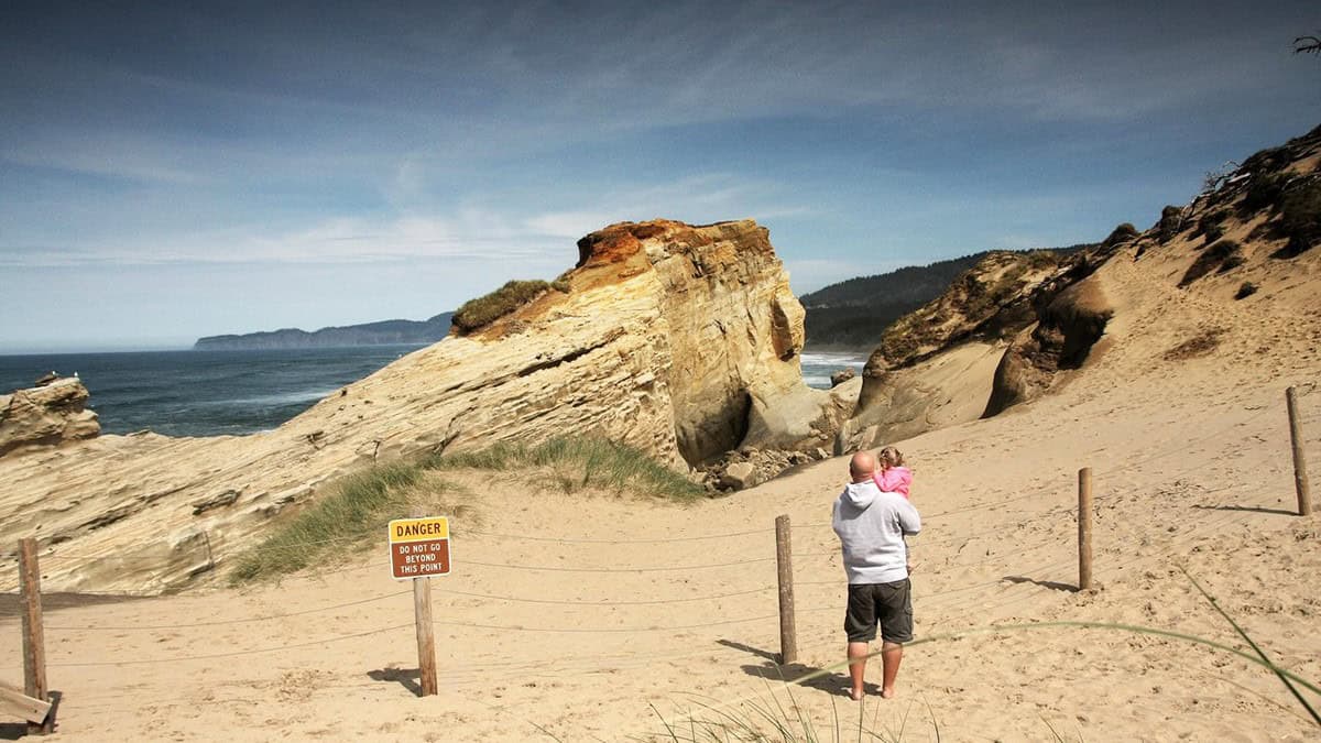 Guide to Pacific City, Oregon: Cape Kiwanda and Other Adventures