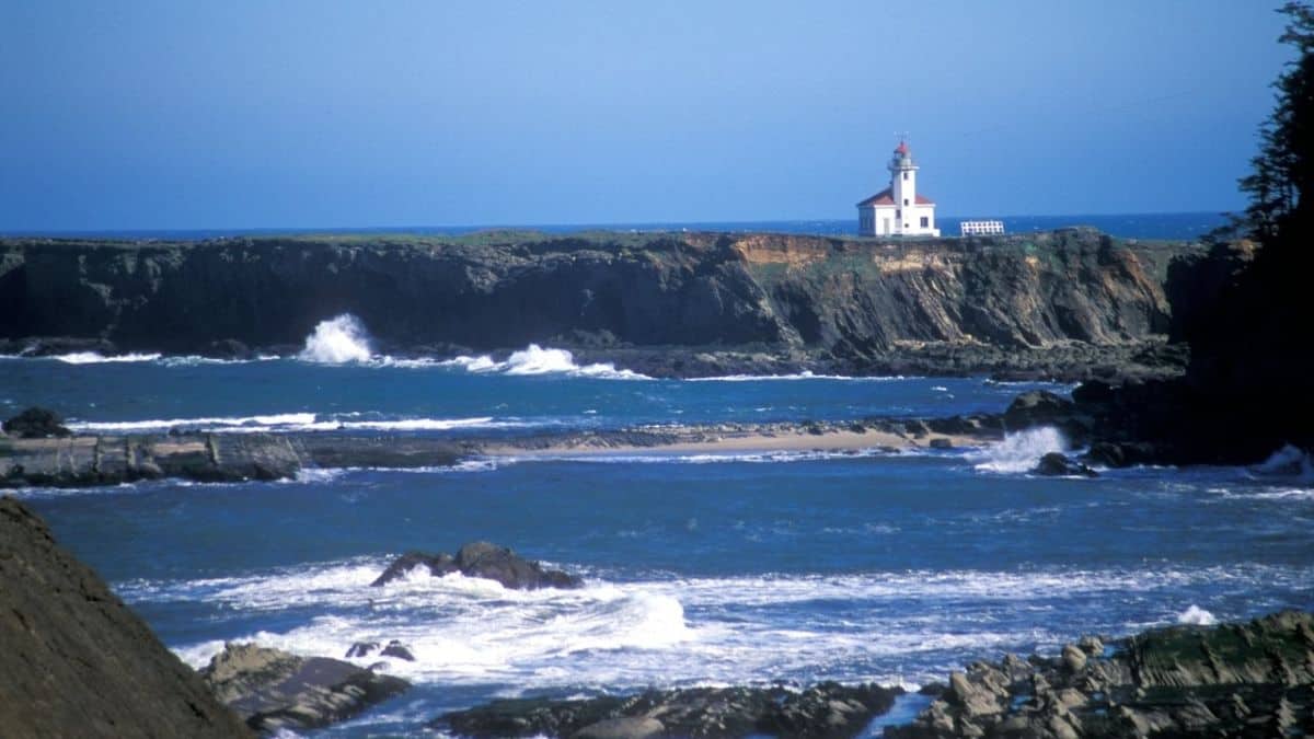 Where to See the Best Lighthouses on the Oregon Coast