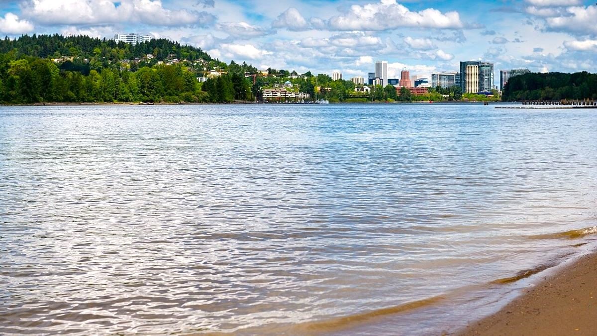 Best Swimming Holes Near Portland: Oregon Lakes and Rivers